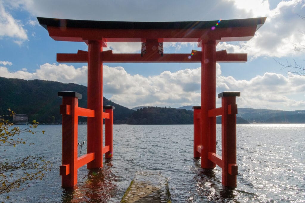 Torii Gate (Gerbang Torii), Jelajah Gerbang Merah Jepang | TANOGAIDO